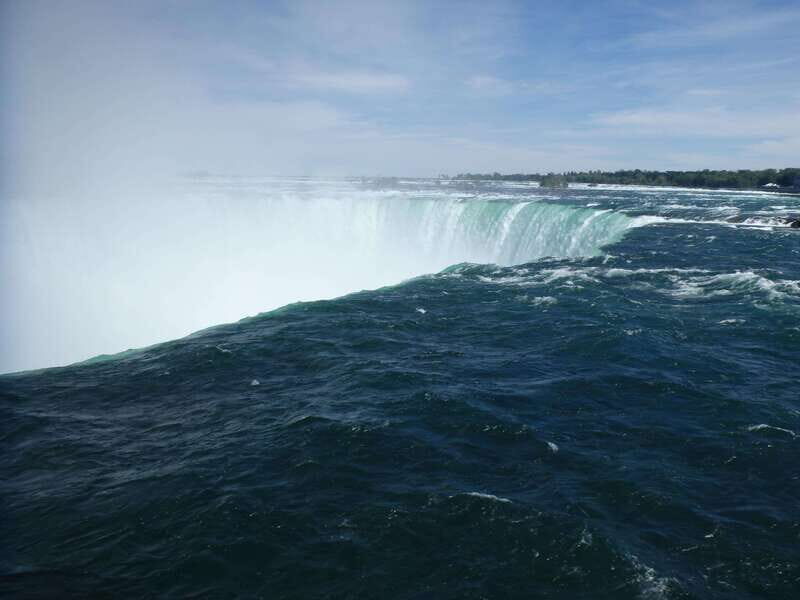 Niagara Falls, Ontario: Day tour starting in Toronto - An In-Depth Look at the Niagara Falls Day Tour