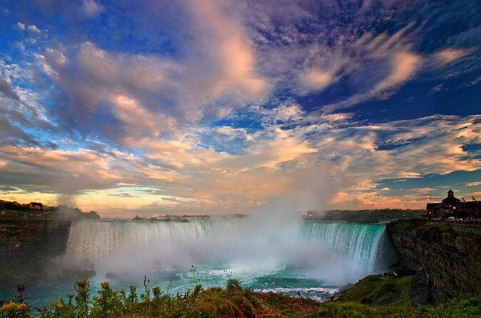 Niagara Falls Private Day Tour from Toronto - Niagara-on-the-Lake (1.5 hours)