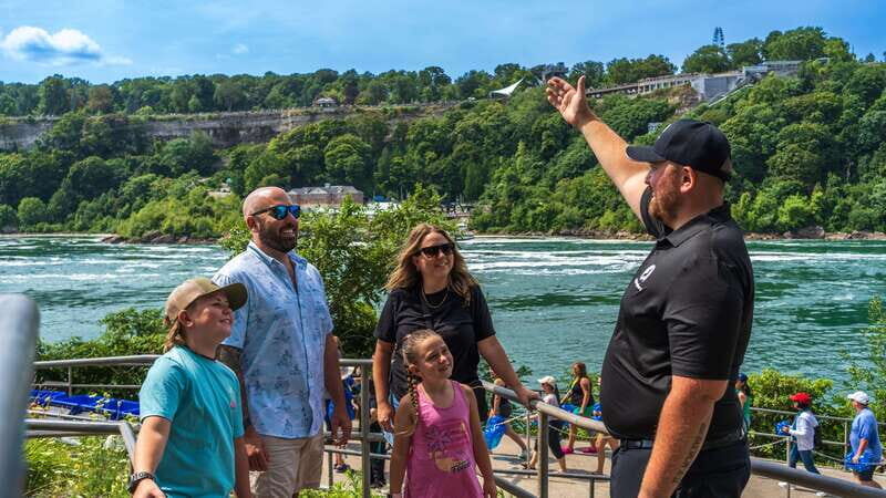 Niagara Falls: USA/Canada Tour with Boat Cruise and Lunch - A Full Breakdown of the Niagara Falls Experience  