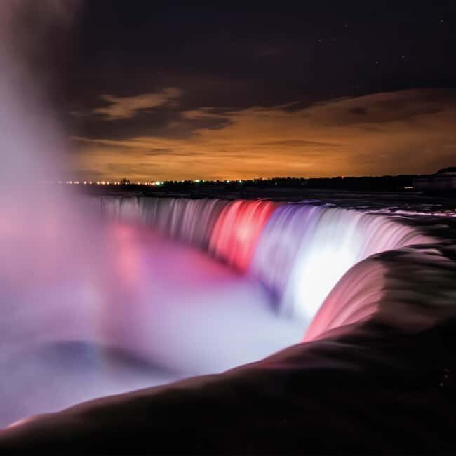 Niagara Falls, USA: Nightlight Experience with Fireworks - The Experience on the Ground