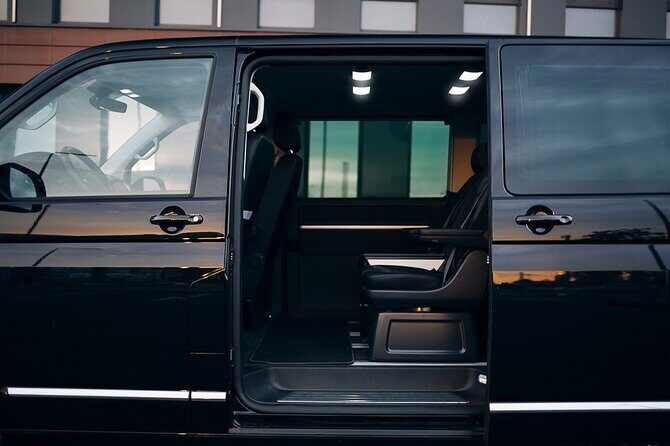 Niagara Private Airport Transfer (BUF to/from NIA) - The Vehicle and Comfort