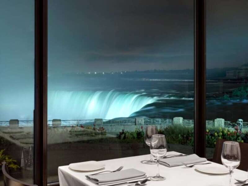 Night on Niagara Walking Tour with Fireworks Cruise + Dinner - FAQs