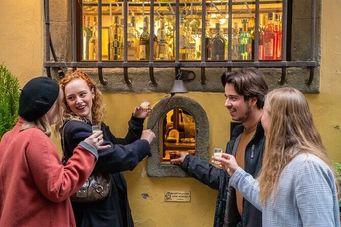 Night Out in Florence: Bar Crawl and City Walk - Exploring Florence After Dark: A Detailed Look at the Night Out in Florence: Bar Crawl and City Walk