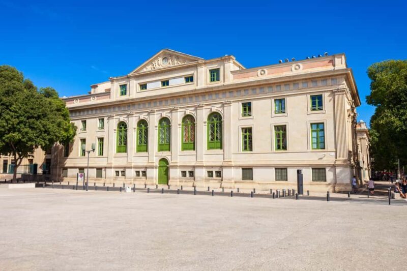 Nîmes: Express Walk with a Local in 60 minutes - Key Points