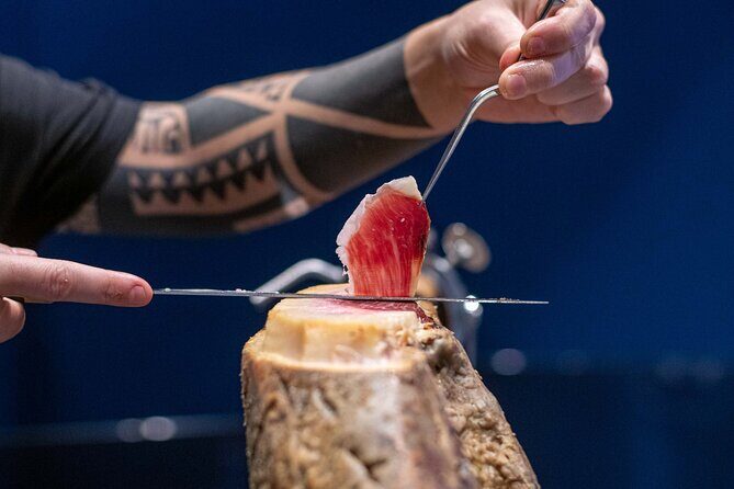 Nina's Sorrento Cooking Class: Enjoy Food, Music, and Free Wine - Key Points