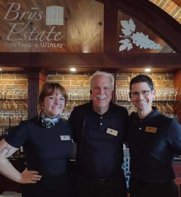 NON BUS BRYS Estates FROSE' Traverse Old Mission Wine Tour - Who Should Consider This Tour?