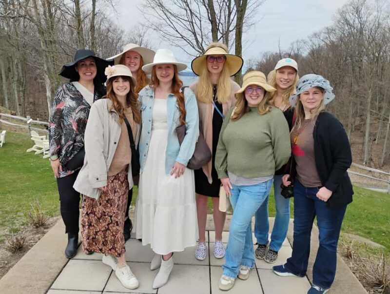 NON BUS GIRLS TRIP Traverse City Old Mission Wine Tour - Key Points