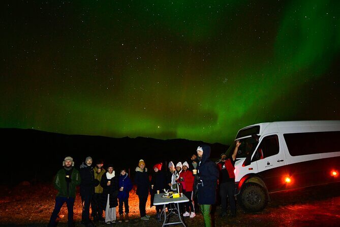 Northern Lights 4x4 Tour with Pastries and Cocoa from Reykjavik - Key Points