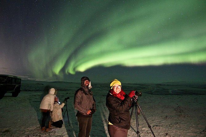 Northern Lights and Stargazing Small-Group Tour with Local Guide - The Experience in Depth