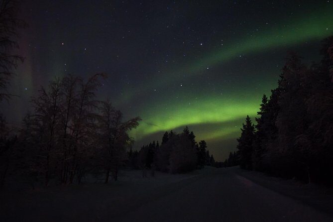 Northern lights hunting with car - A Deep Dive into the Northern Lights Car Tour