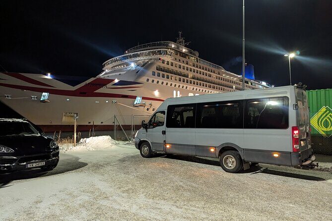 Northern Lights Minibus Chase Max 16 Person In Group - Who Should Consider This Tour?  