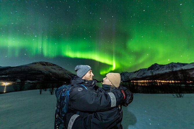 Northern Lights Minibus with Photos Dinner Warm suits - Key Points