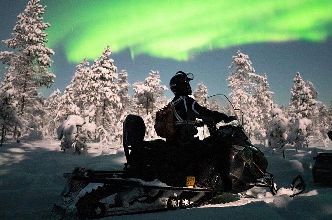 Northern lights safari by snowmobile - FAQ