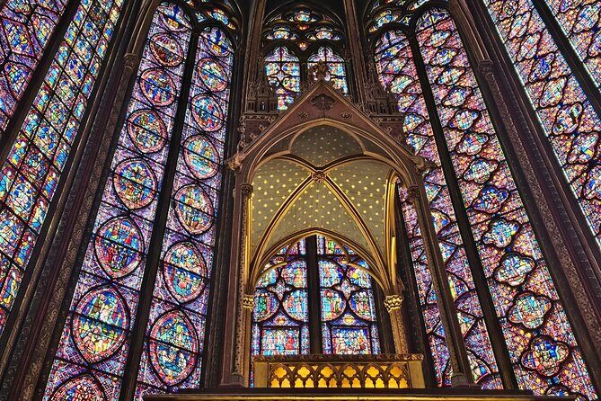 Notre Dame Access: Explore Inside with a licensed Guide. - Unraveling the Notre Dame Experience
