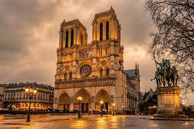 Notre-Dame Interior or Exterior Tour with Scheduled Group Access - Practical Tips and Considerations