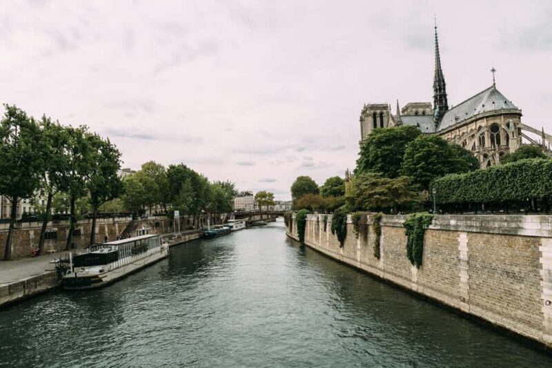 Notre-Dame Tour with Host or AudioGuide + Optional Cruise - Exploring the Notre-Dame Tour: What You Can Expect