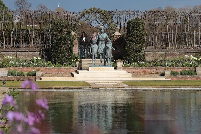 Notting Hill Walking Tour with Cream Tea - Authentic Experiences and Hidden Gems