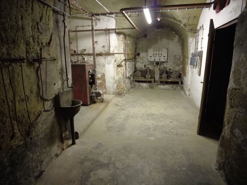 Nuremberg: Historischer Kunstbunker WWII Art Bunker Tour - Authentic Experiences and Education