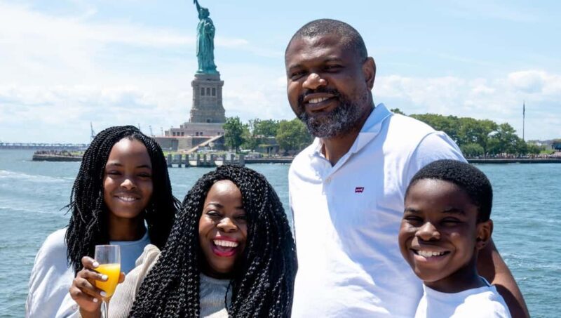 NYC: Bottomless Brunch Cruise - An In-Depth Look at the NYC Bottomless Brunch Cruise