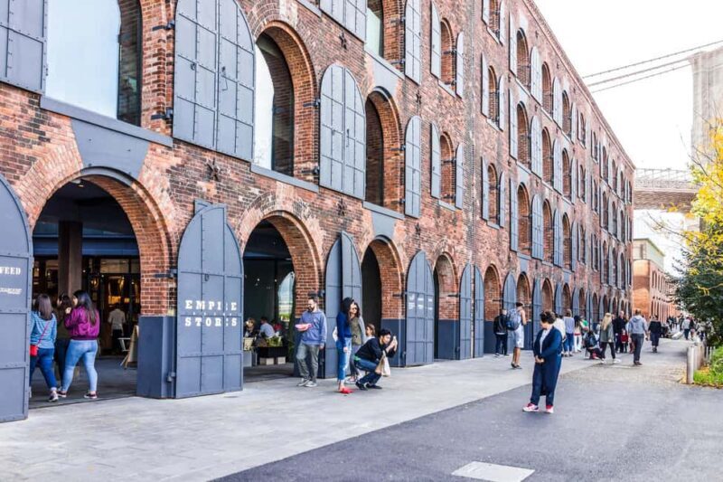 NYC: Brooklyn Bridge, DUMBO, and Skyline Small Group Tour - Key Points