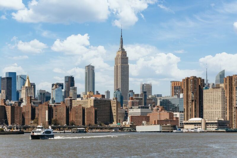 NYC: Circle Line 1.5-Hr Landmarks Skip-The-Box-Office Cruise - Key Points