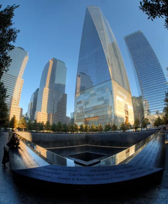 NYC: Financial District Guided Walking Tour English-Spanish - The Experience Through the Eyes of Reviewers  