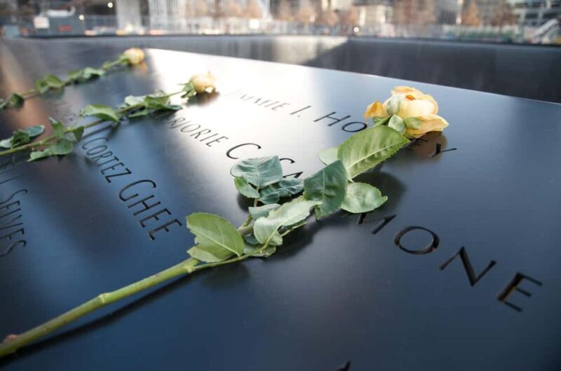 NYC: Financial District Guided Walking Tour English-Spanish - Who Will Love This Tour?  