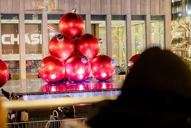 NYC Holiday Lights Sightseeing Bus Tour - Practical Tips for a Great Experience