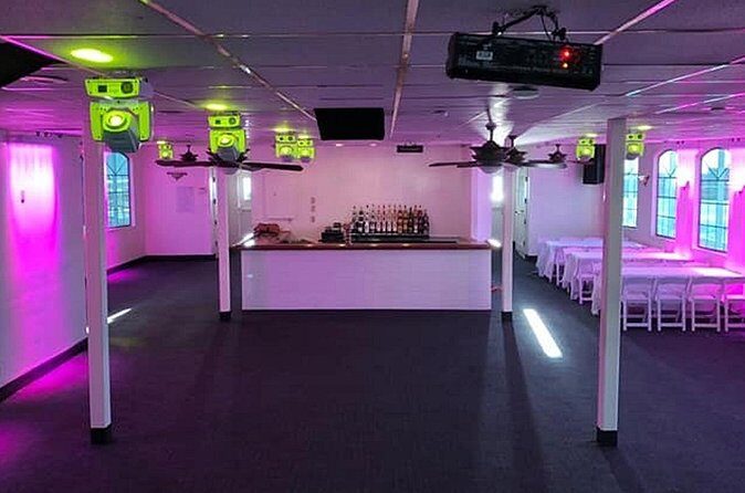 NYC Liberty Belle Family Fireworks New Year's Eve Cruise - What We Appreciate About the Experience