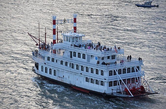 NYC Liberty Belle Family Fireworks New Year's Eve Cruise - FAQ