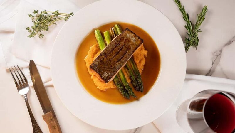 NYC: Manhattan Skyline Dining Cruise - What to Expect on the Manhattan Skyline Dining Cruise