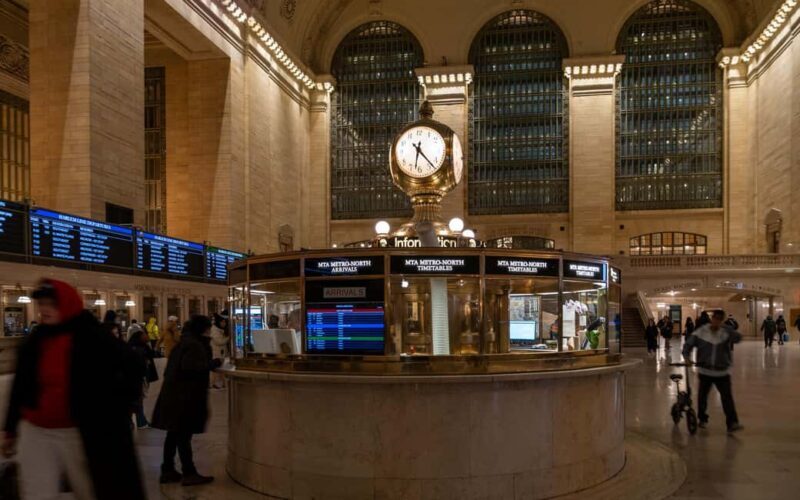 NYC: Midtown Stroll Guided Walking Tour English-Spanish - Final Thoughts