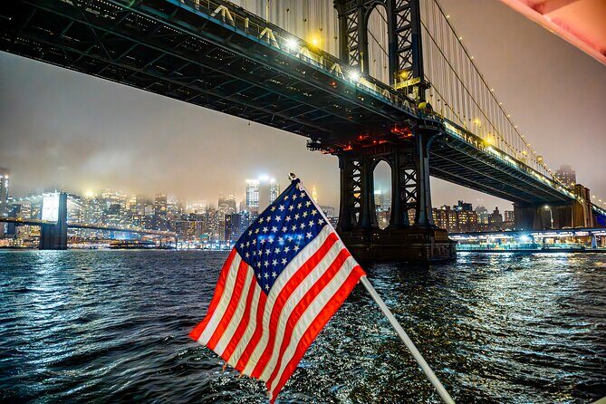 NYC New Year's Eve Dinner on Luxury Yacht with Open Bar - An In-Depth Look at the NYC New Year’s Eve Yacht Experience