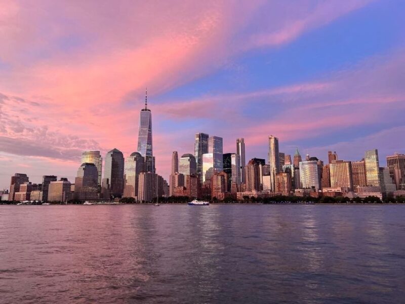 NYC: Romantic Valentine's Day Champagne Cruise - An In-Depth Look at the Experience