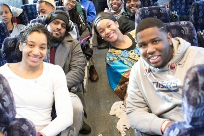 NYC STEP ON TOUR GUIDES | Your Bus Our Tour Guide - Why You Might Choose This Tour