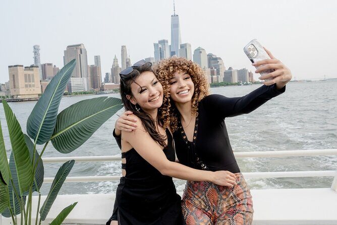 NYC Sunset Cruise Experience the City Twilight Magic - An In-Depth Look at the Sunset Cruise Experience