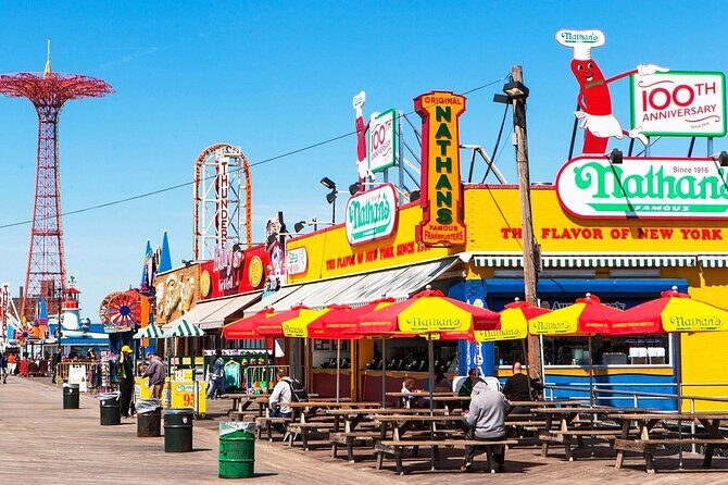 NYC TV and Movie Williamsburg Half Day Tour - Cross the Manhattan Bridge for a View into "Once Upon a Time in America" and "Fantastic Beasts"