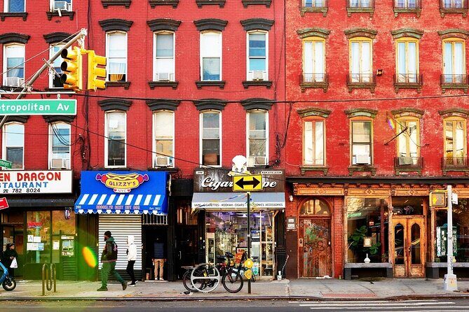 NYC TV and Movie Williamsburg Half Day Tour - Transportation, Group Size, and Practical Details