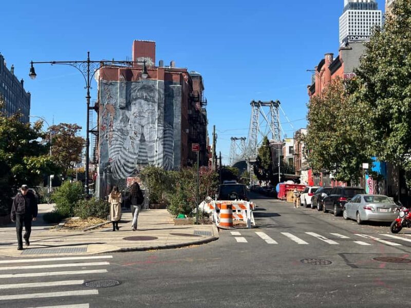 NYC: Williamsburg History, Hasids, and Hipsters Walking Tour - An In-Depth Look at the Williamsburg Walking Tour