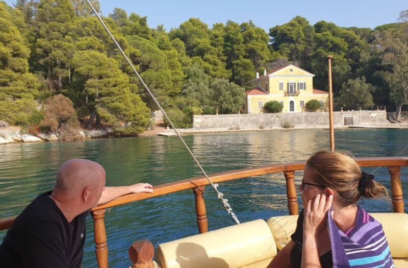 Nydri: Island-hopping Boat Cruise with Lunch and Drinks - The Itinerary Breakdown