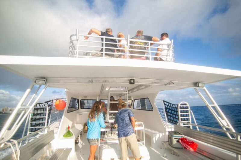 Oahu: BYOB or Cash Bar Waikiki Sunset Cruise - A Relaxed Cruise with Stunning Views