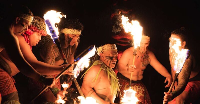 Oahu: Chief's Luau Dinner Show - FAQs