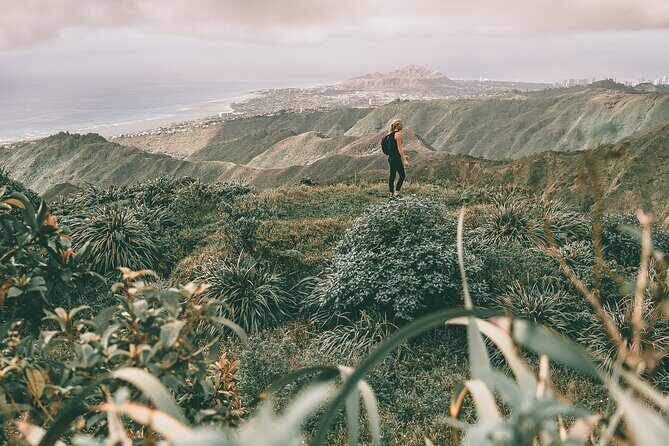 Oahu's iconic hikes - Kuliouou with photography - The Sum Up