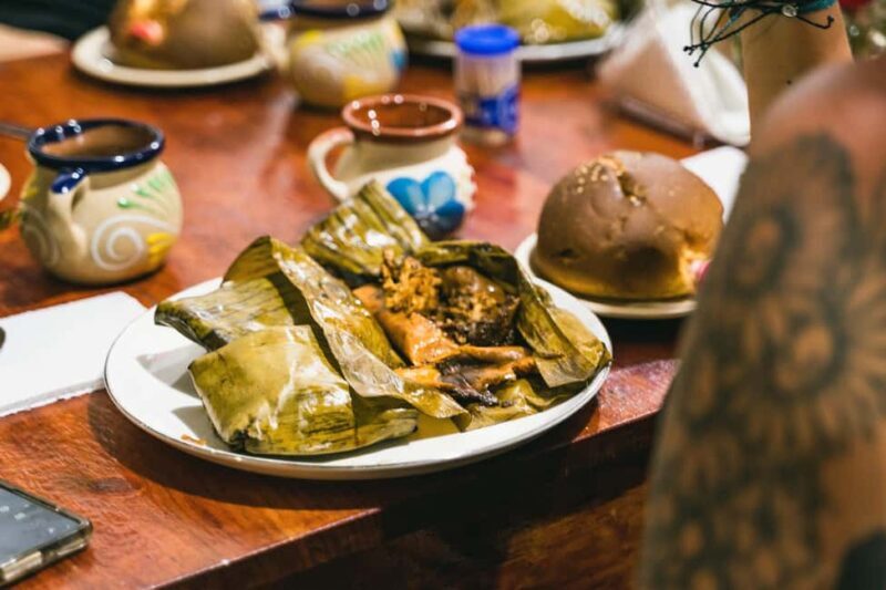 Oaxaca: Day of the Dead Altar Workshop with Meal - FAQs