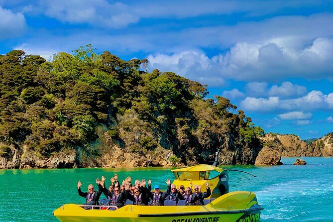 Ocean Adventure: Fast Boat to the Hole in the Rock - The Itinerary in Detail