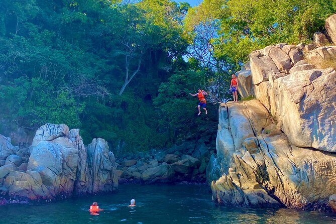 Ocean and Jungle: Snorkel, Quimixto Waterfall and Beach Adventure - What’s Included and What’s Not
