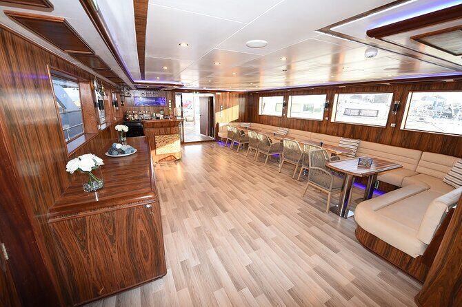 Ocean Blue | Blue Lagoon Morning - Exploring the Highlights of the Ocean Blue Blue Lagoon Morning Tour