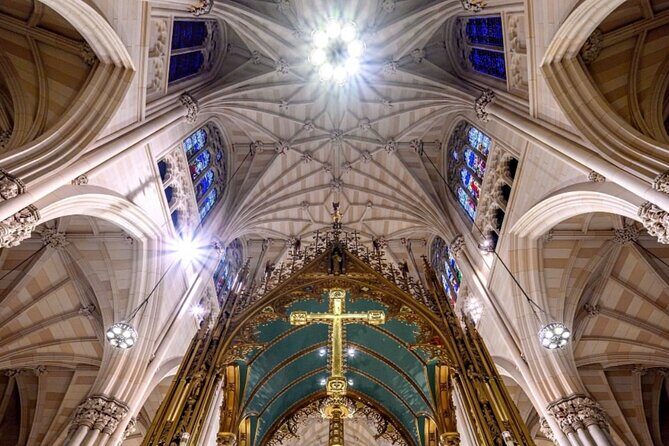 Official Audio Tour of St. Patrick's Cathedral - Analyzing the Experience in Detail