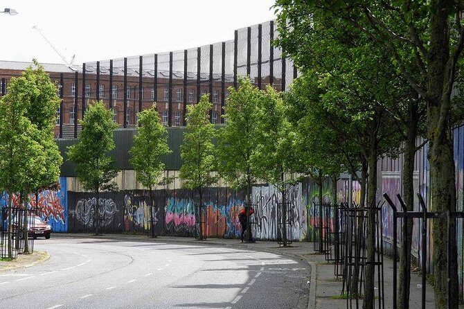 Official World Famous Belfast Black Taxi Tour - Key Points