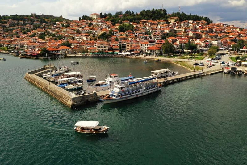 Ohrid: Old Town Panoramic Boat Cruise and Tito's Residence - Key Points